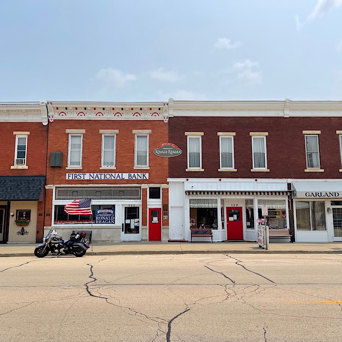Visiting Tampico, Illinois the Birthplace of President Ronald Reagan ...