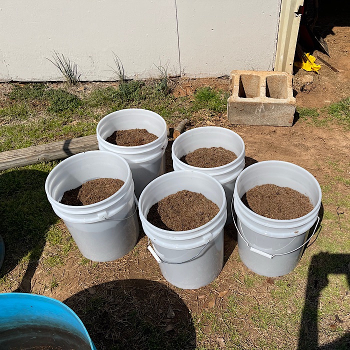 Making Soil for My Five Gallon Buckets – Blackberry Homestead